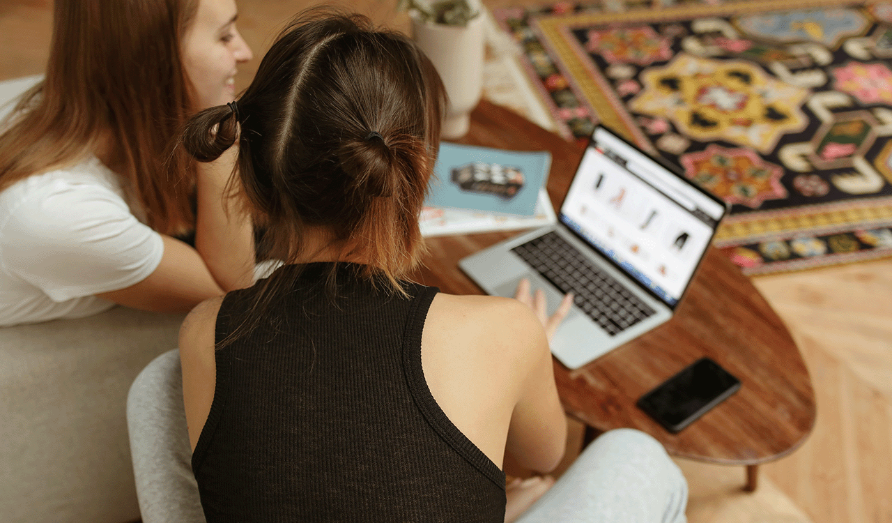 The Basics of B2B Fashion Ecommerce: A Comprehensive Guide
